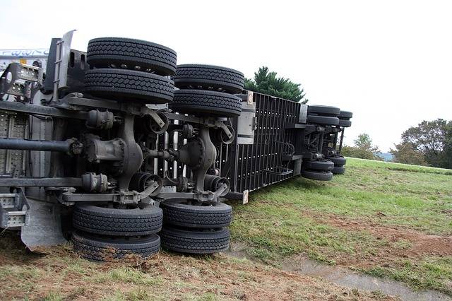 How Does Snow Cause Trucking Accidents? | Morelli Law Firm